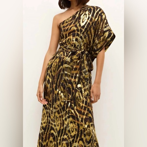 Marie Oliver | Dresses | Marie Oliver Farrow Dress Elegant Oneshoulder ...
